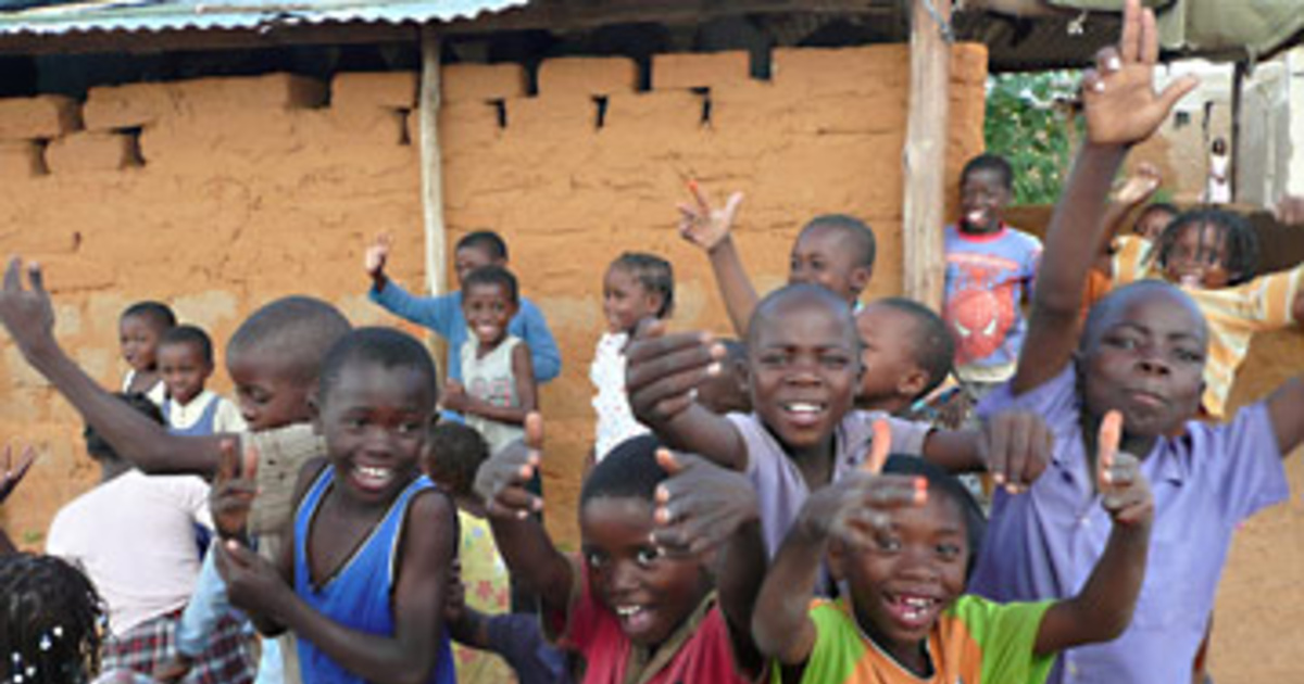 Executives visit UNHCR projects in Africa and pledge more help | UNHCR ...