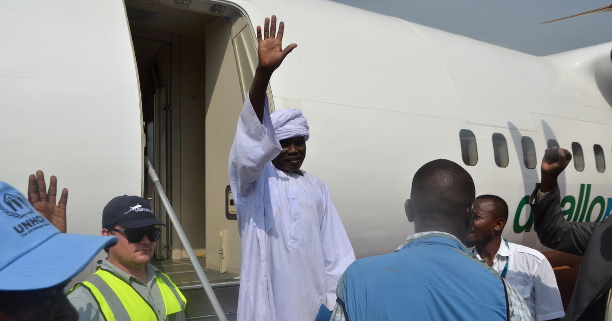 UNHCR launches air operation to bring Darfur refugees home | UNHCR Africa