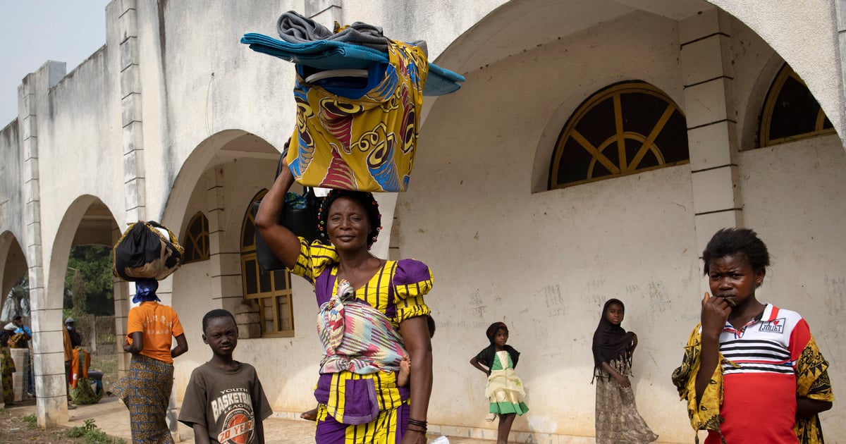 En RDC, le HCR relocalise des milliers de réfugiés centrafricains vers ...