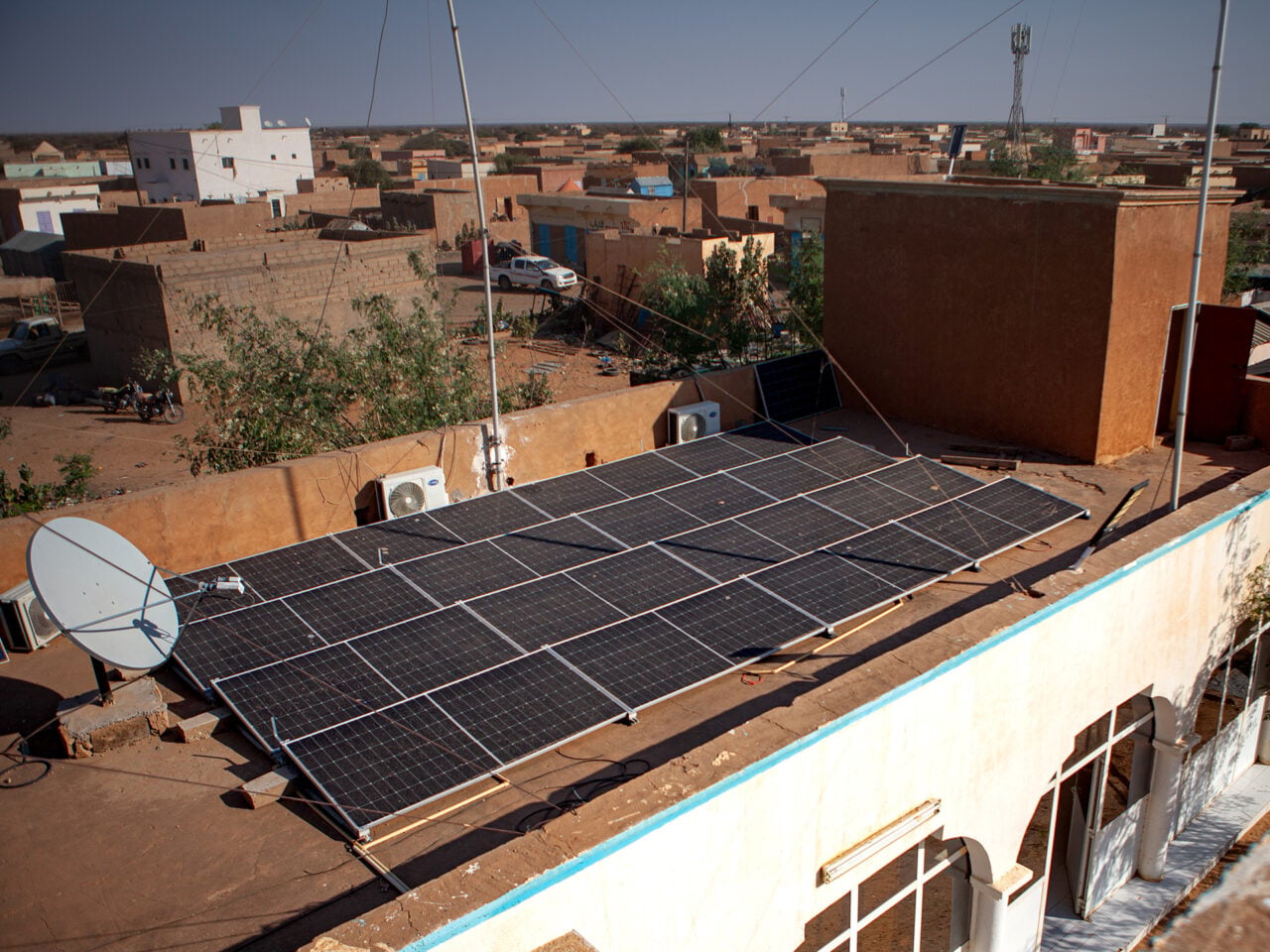 Powering UNHCR’s work with solar energy in Mauritania and Nigeria ...