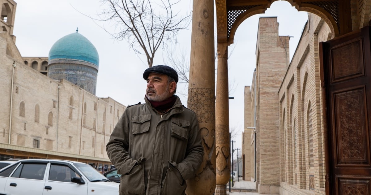 Stateless for 20 years, a filmmaker becomes an Uzbek citizen at last ...