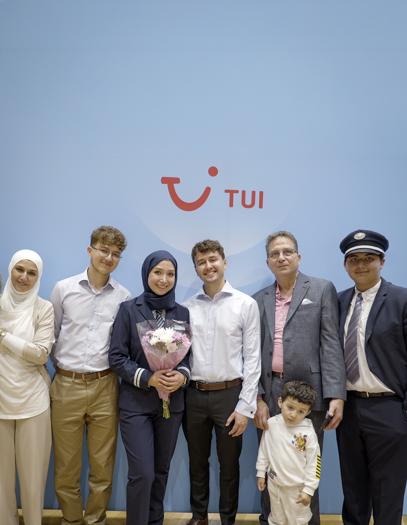 Hoch hinaus: Maya Ghazal wird erste syrische Pilotin mit ...