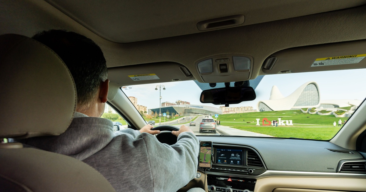 Driving towards a better future: Afghan refugees in Azerbaijan achieve self-reliance | UNHCR Europe