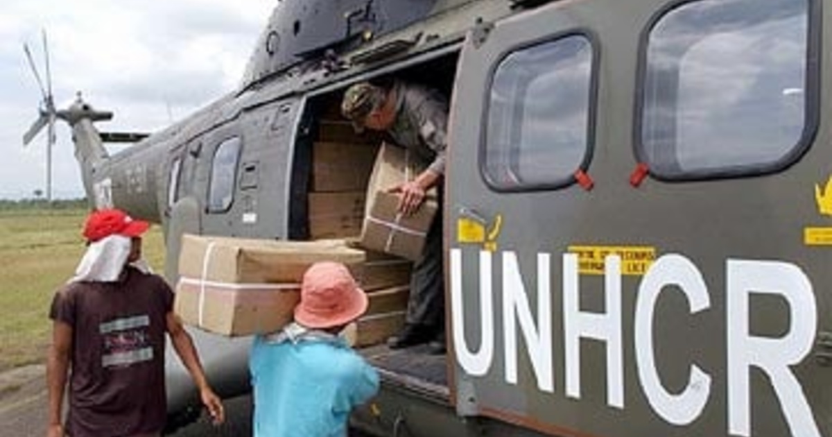 UNHCR's shelter relief boosted by Swiss helicopters | UNHCR Ireland
