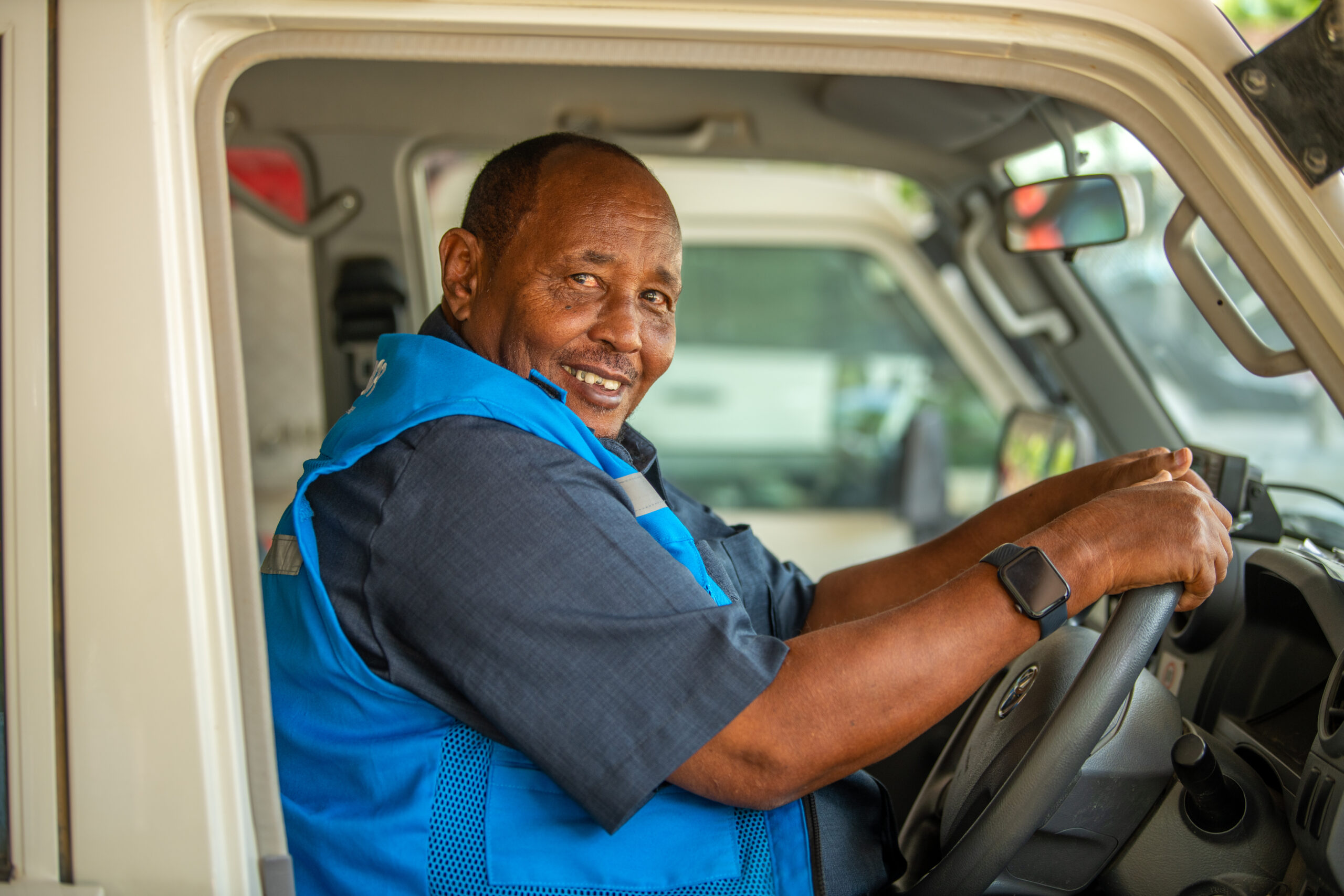 Kimbo's Final Drive: Celebrating 32 Years behind the wheel with UNHCR ...