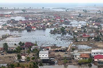 UNHCR tailoring shelter solutions to meet Aceh needs | UNHCR