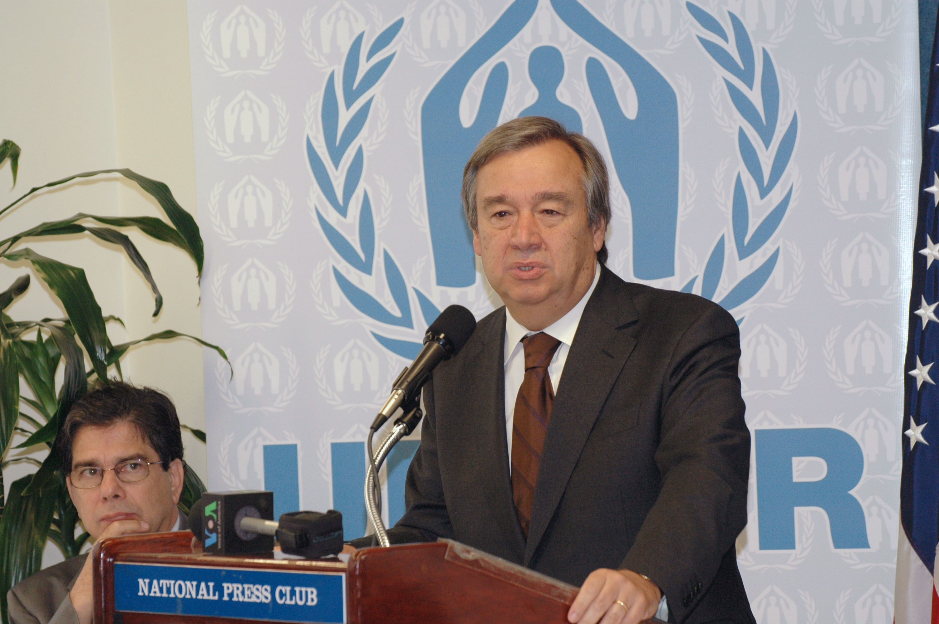 UN refugee chief cites pressing needs as those uprooted tops 42 million ...