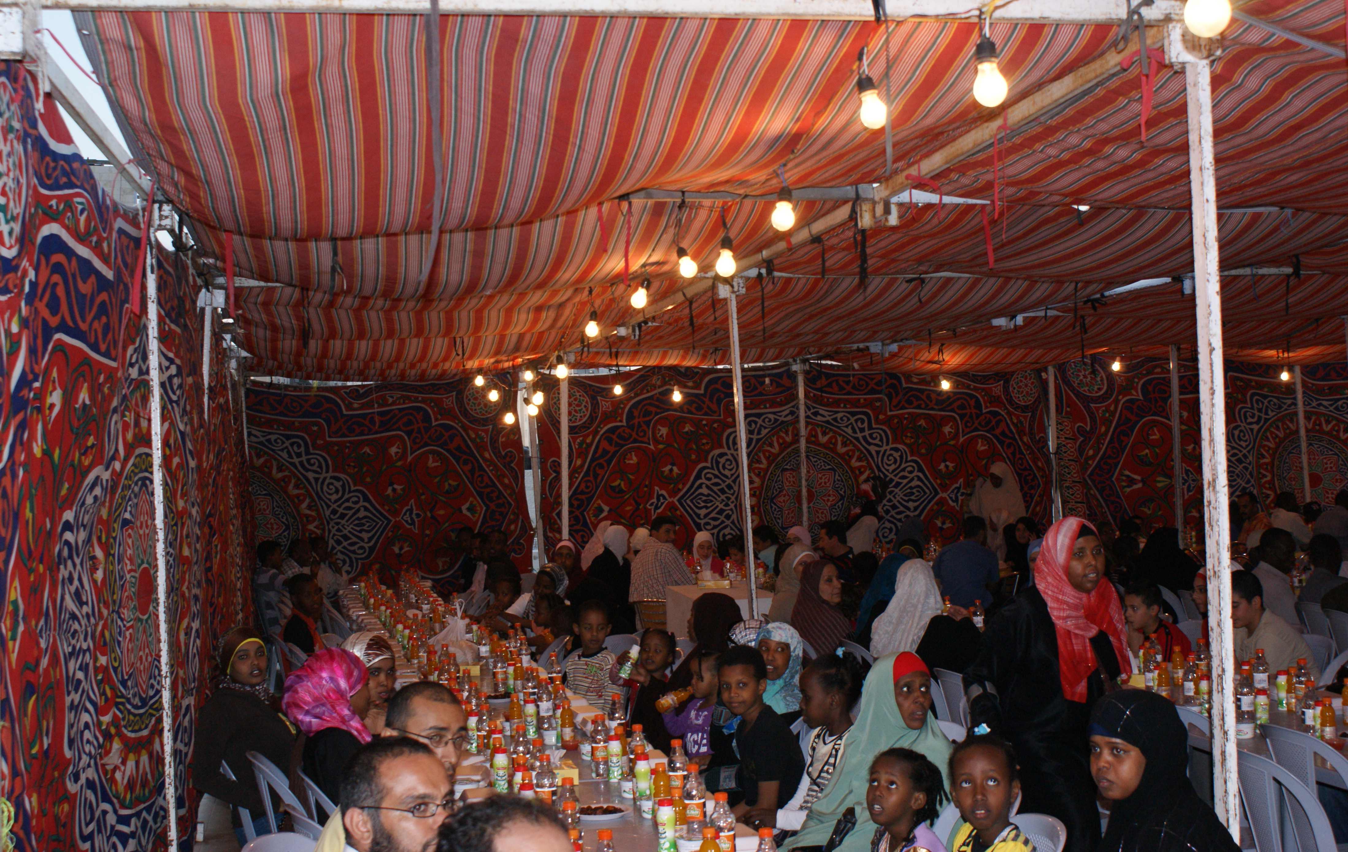 UNHCR Jordan serves a community under canvas during Ramadan | UNHCR