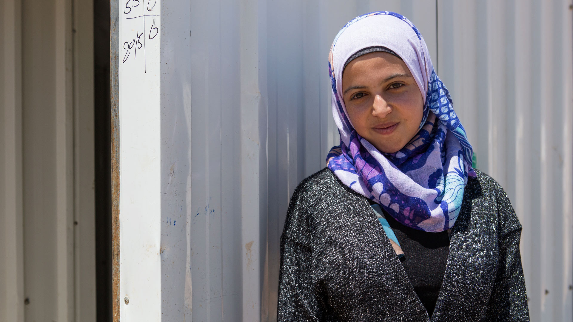 A teenage refugee champions girls' education | UNHCR