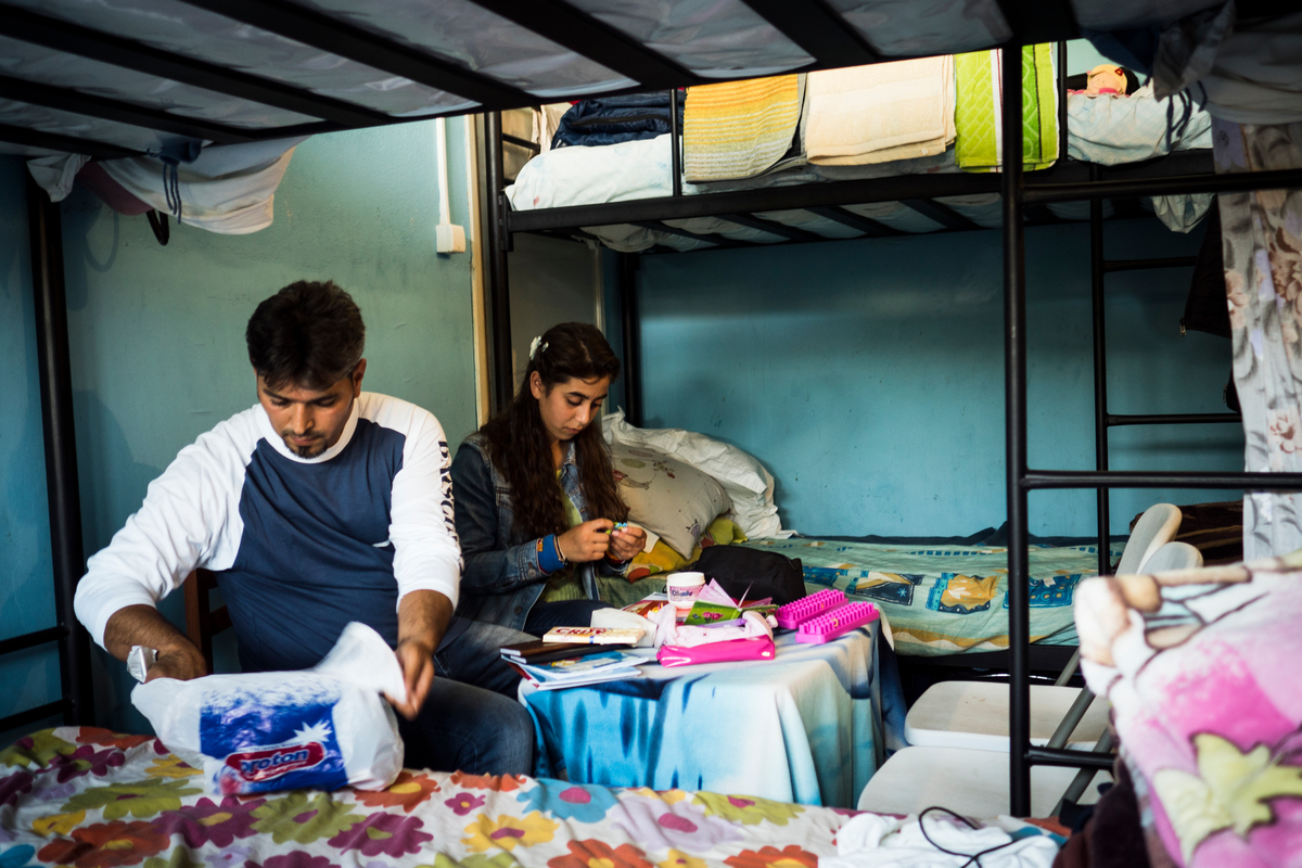 Right to reunion eludes refugee families in Europe | UNHCR