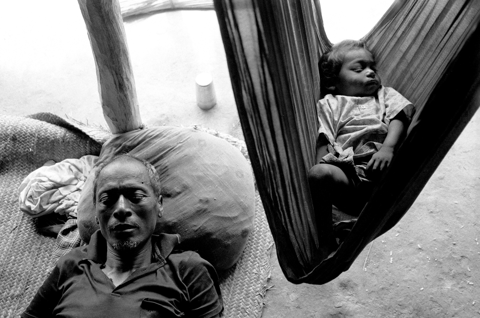 Statelessness Q&A: Chronicling the pain of the world's stateless | UNHCR