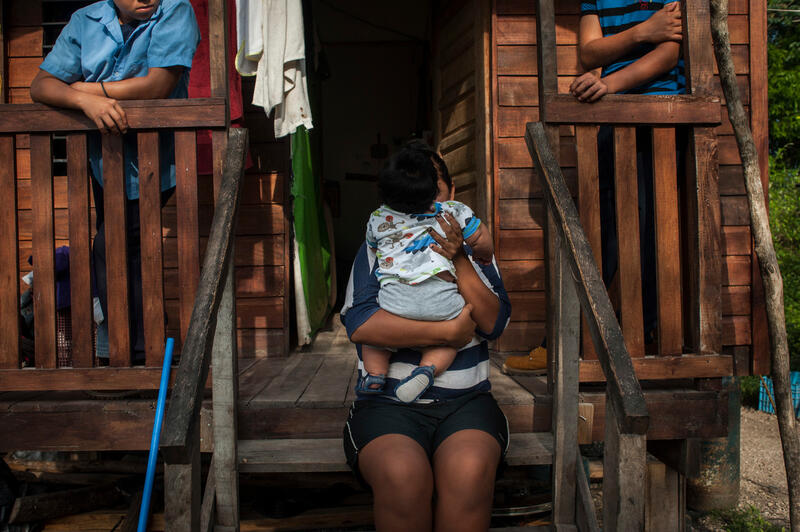 Salvadorans fleeing street gangs find safety in Belize village | UNHCR