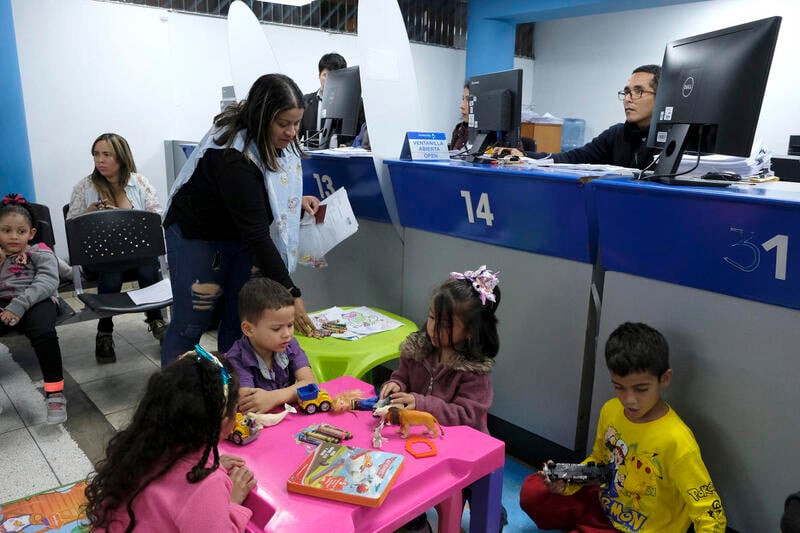 Temporary residency permits a lifeline for Venezuelans in Peru | UNHCR