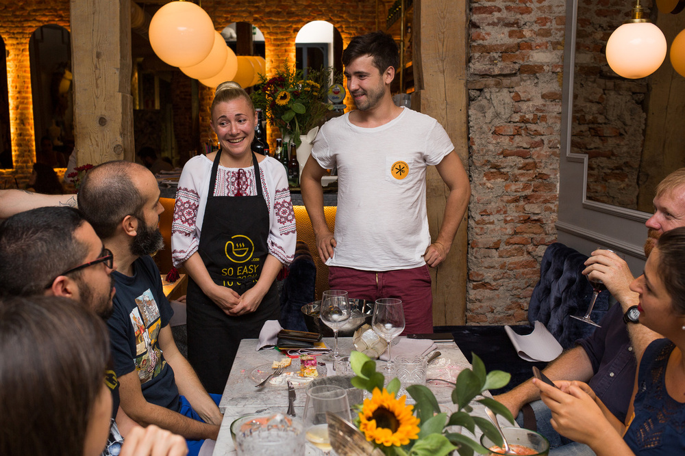 Refugee chefs serve up success at food festival | UNHCR