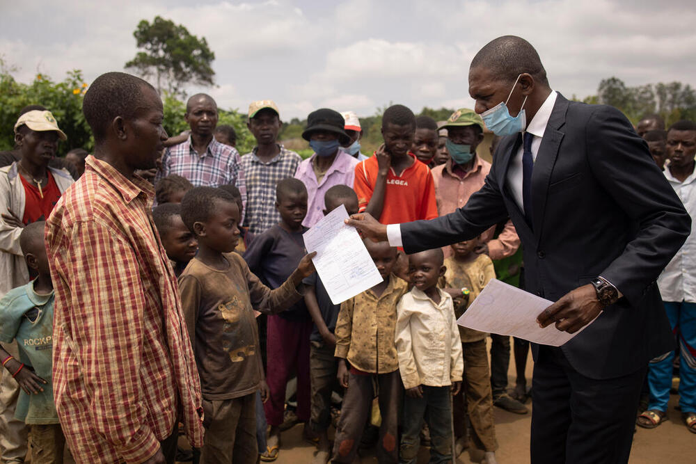 Birth registration drive brings Congo's indigenous in from the shadows ...
