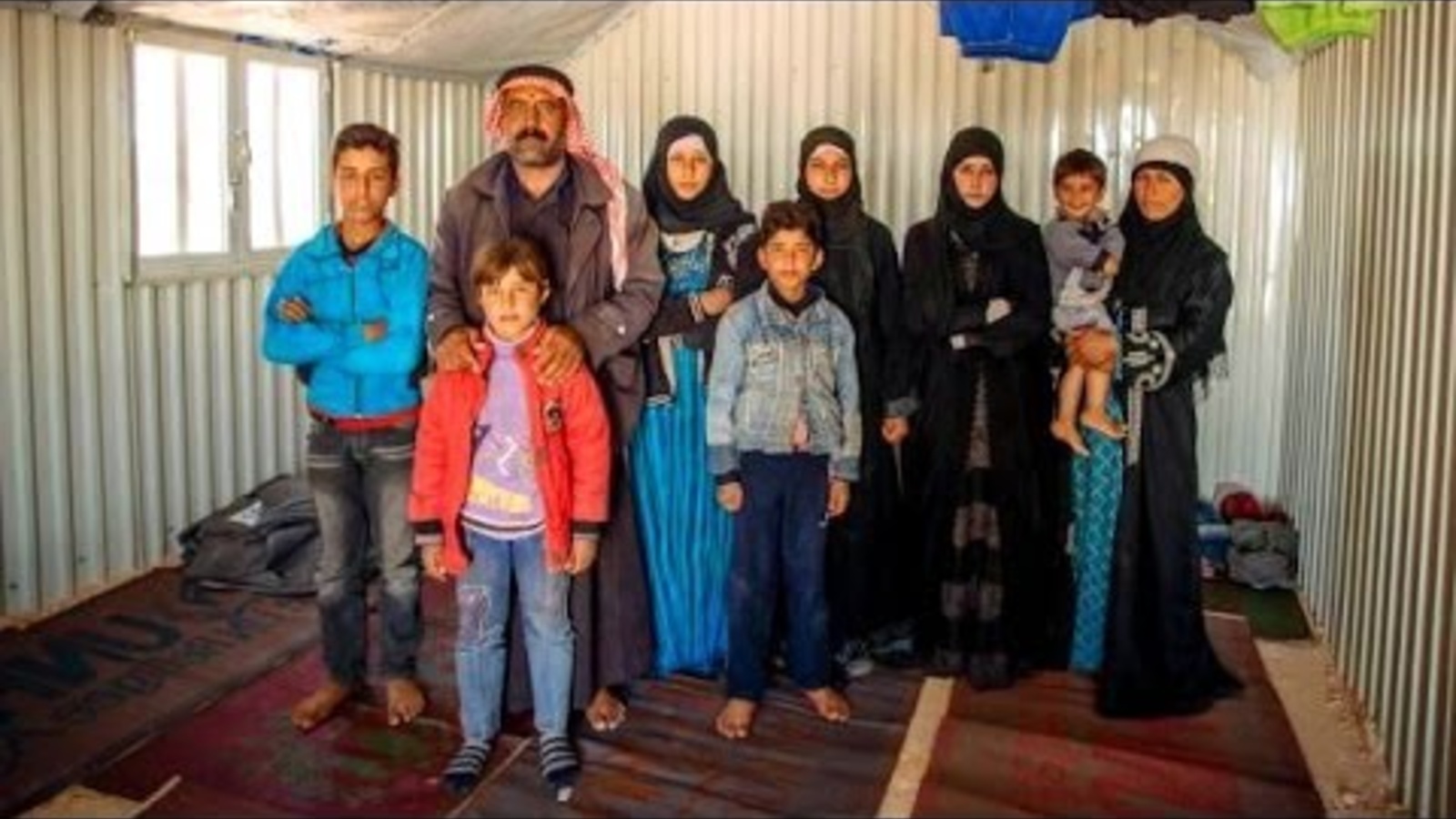 Jordan opens a new desert camp for Syrian refugees at Azraq | UNHCR