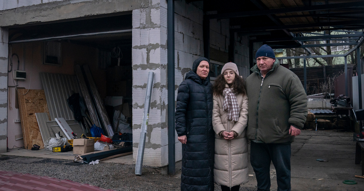 Home repairs help restore Ukrainian communities shattered by war | UNHCR