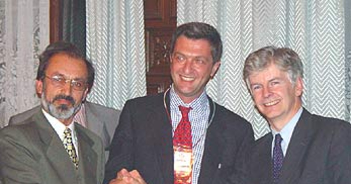 "Model" agreement reached on Afghan returns from the UK | UNHCR