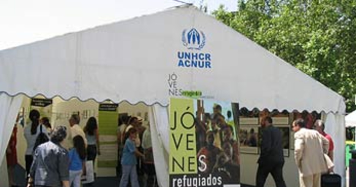 UNHCR Spain auctions art for refugee youth | UNHCR