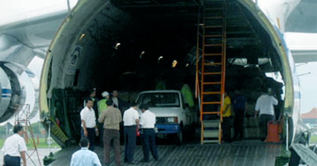 UNHCR's emergency airlift ongoing, supplies arriving | UNHCR