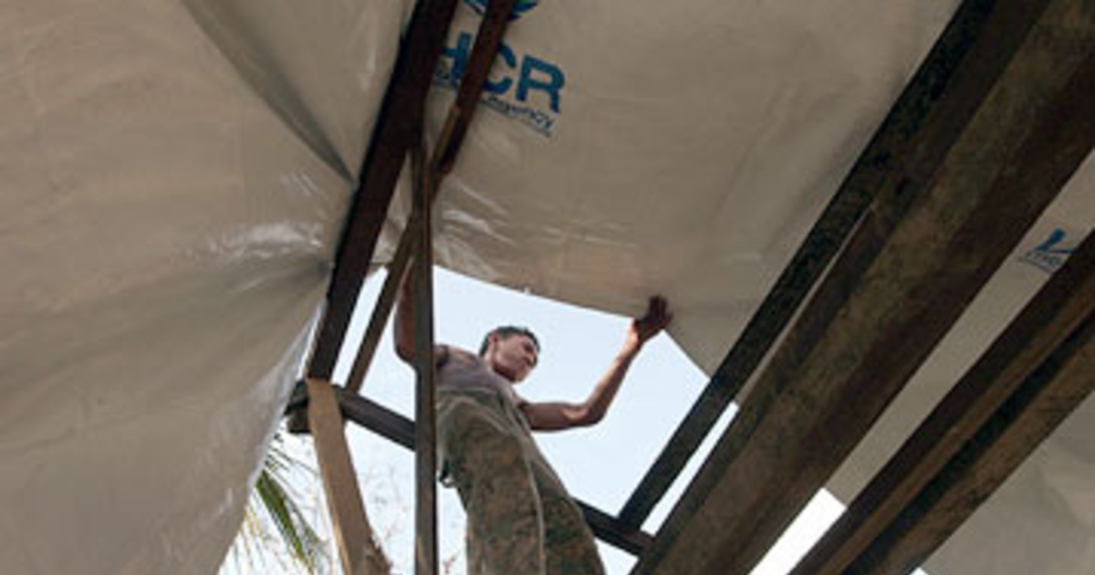 Tsunami survivors face grim task of rebuilding lives | UNHCR