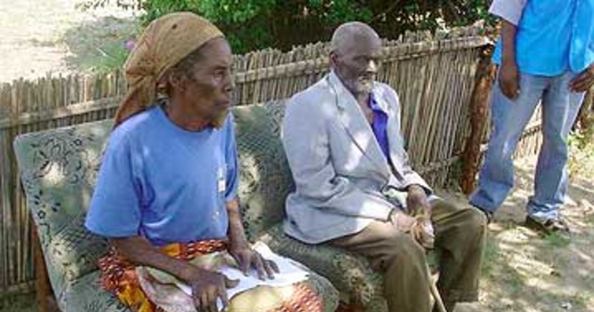 World's oldest refugee goes home to Angola | UNHCR