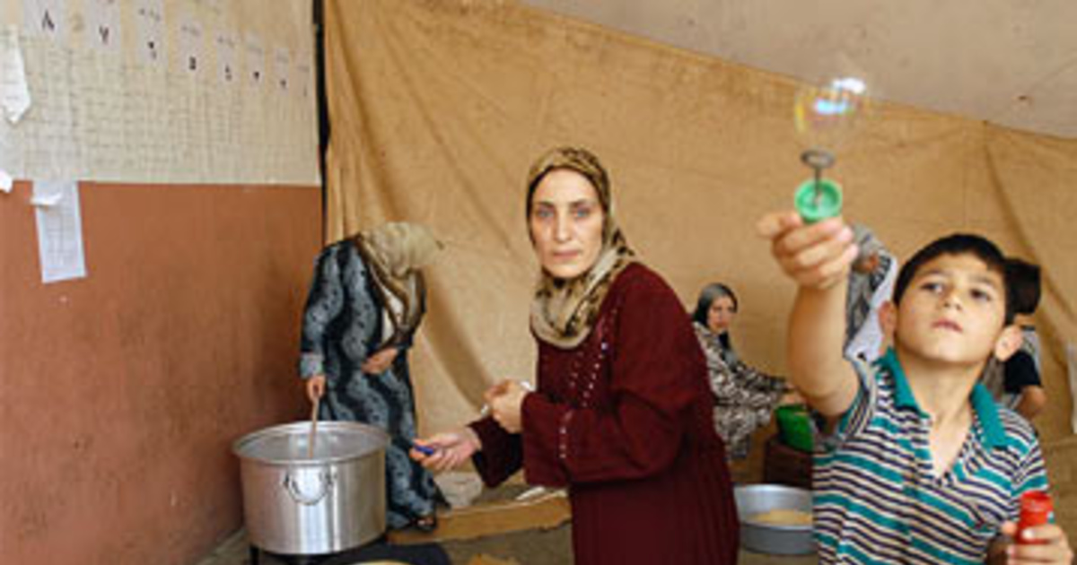 UNHCR chief urges rapid humanitarian response for Lebanon displaced | UNHCR