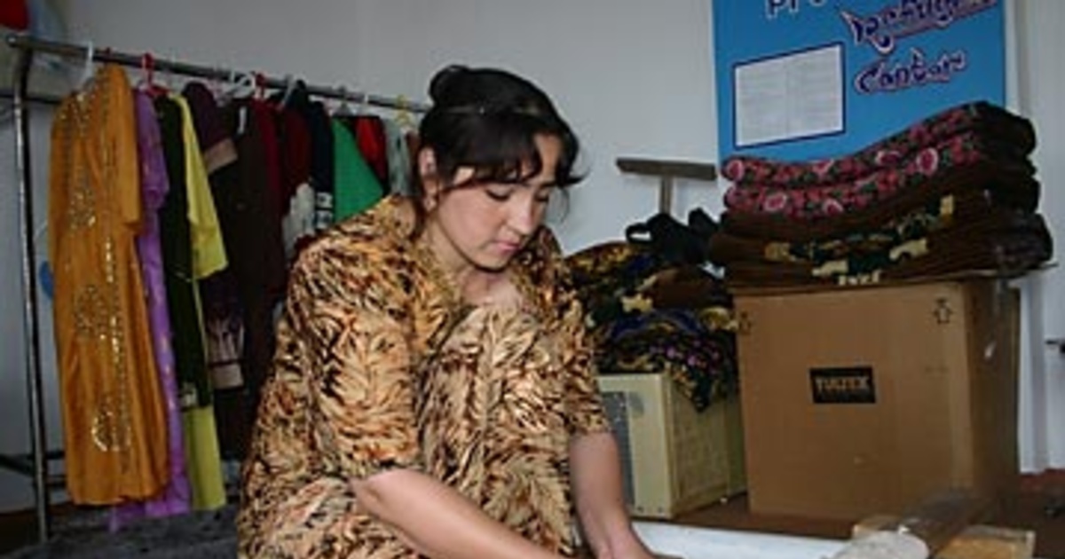 Refugees craft future in Central Asia | UNHCR