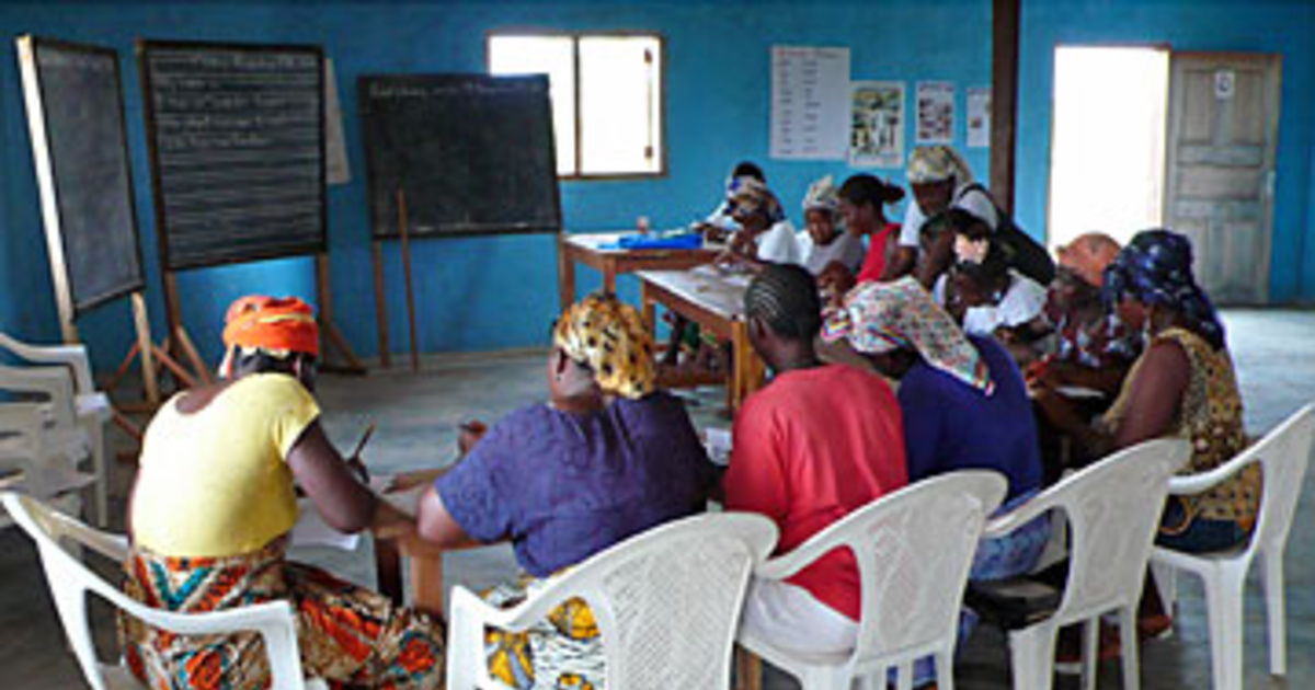 Literacy programme opens up new opportunities for women in Liberia | UNHCR