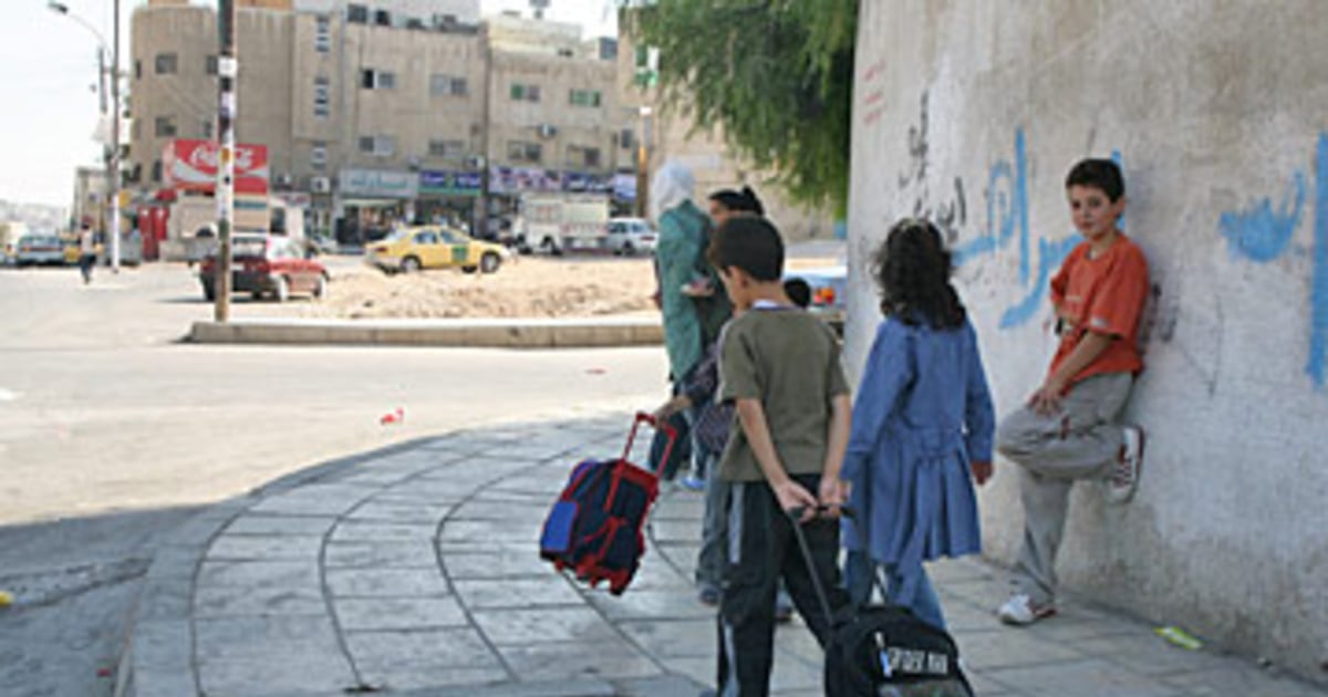 UNHCR grants US$11 million to boost health services in Jordan | UNHCR
