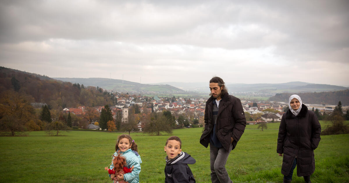 Resettlement offers hope to ailing Syrian refugees in need of treatment ...