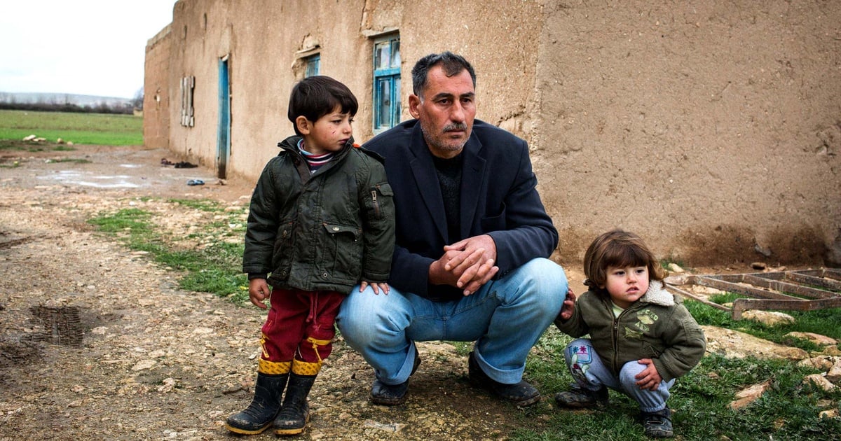 A Syrian Family, Seven Miles from Home | UNHCR