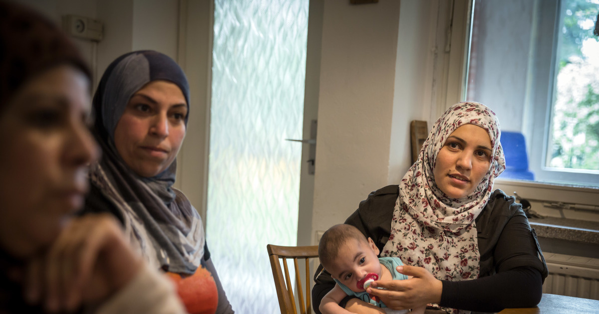 Syrian family reunited in Germany after nightmare flight | UNHCR