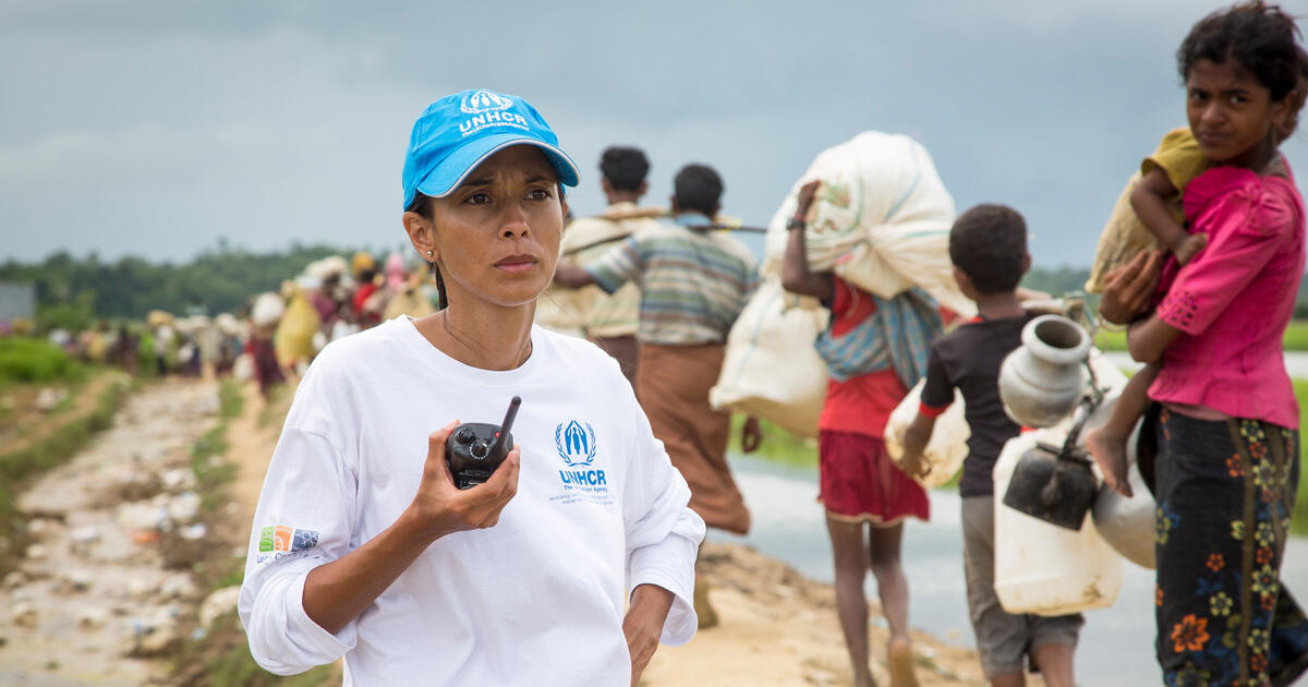 All you need to know in an emergency – in the palm of your hand | UNHCR