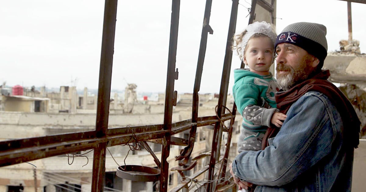 Syrian family embrace their homing instinct | UNHCR