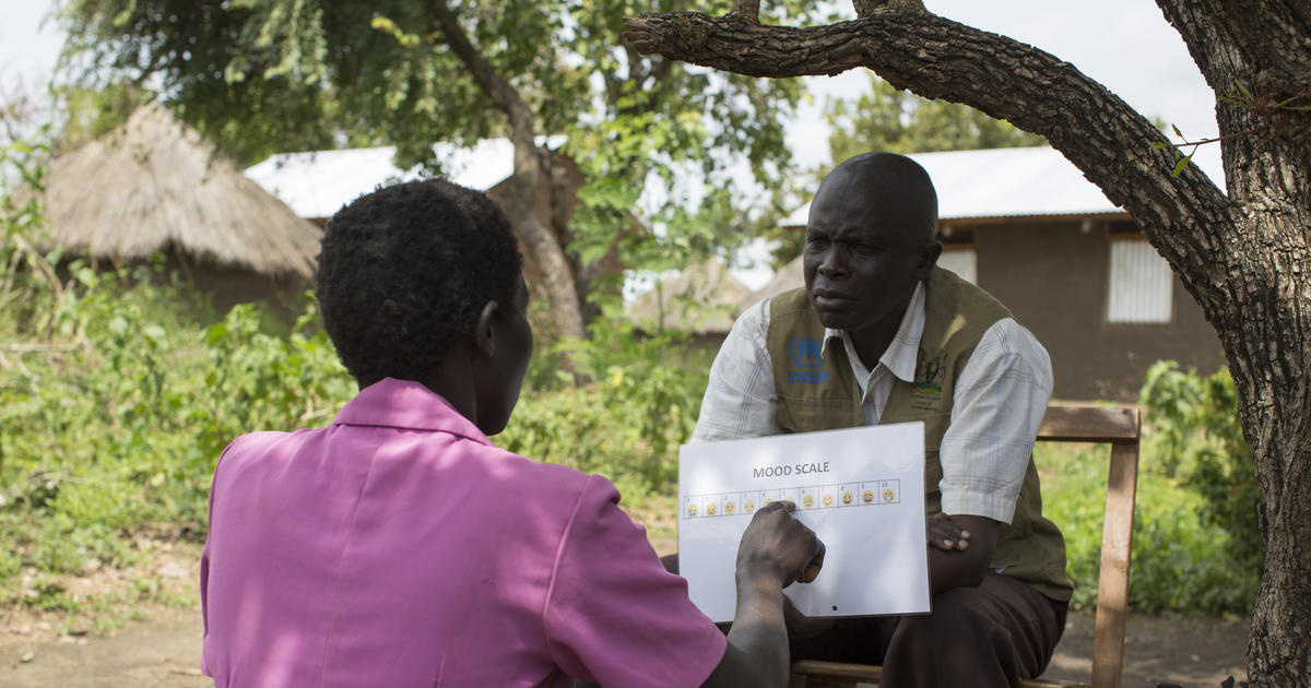 Refugees need better mental health support amid rising displacement | UNHCR