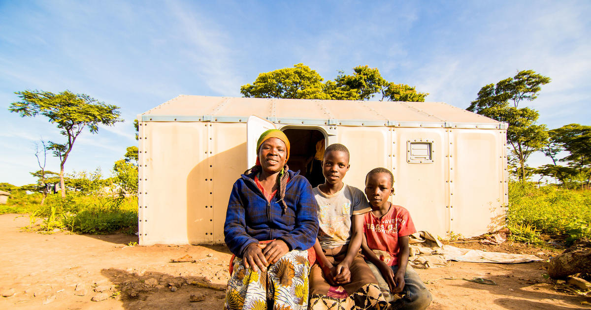 Innovative 'keyhole' gardens help refugees improve their nutrition | UNHCR
