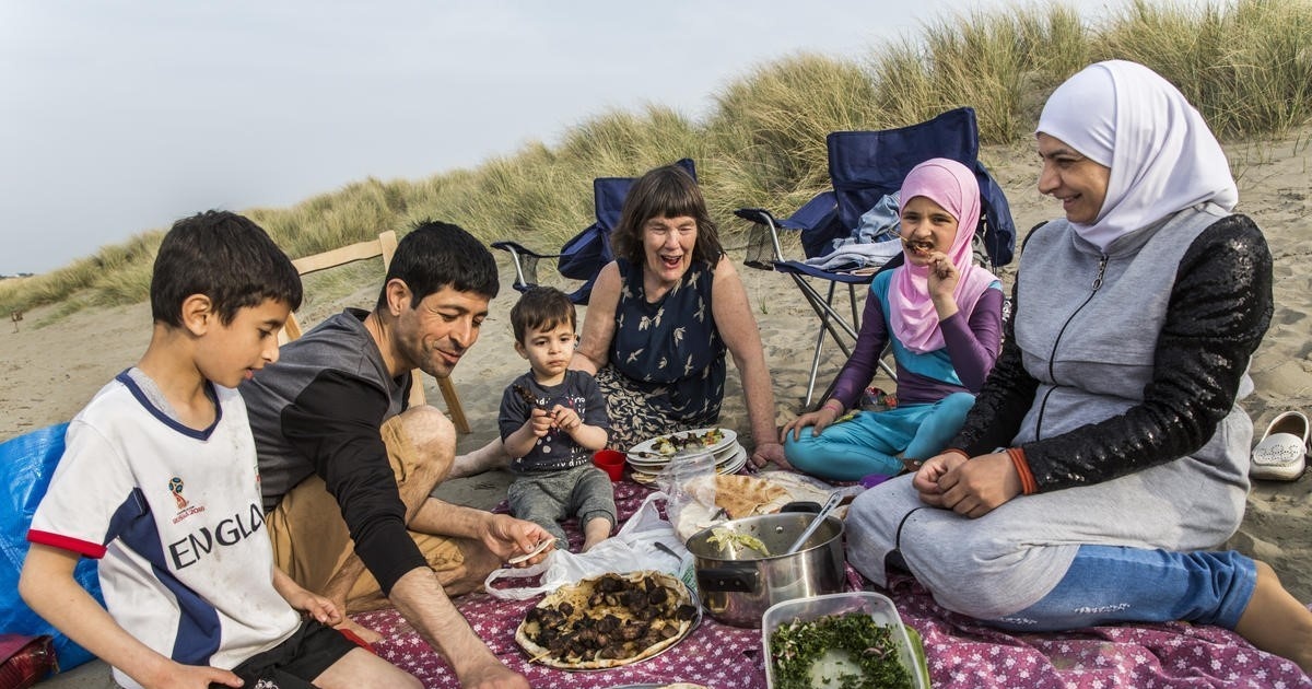 Community sponsorship | UNHCR UK