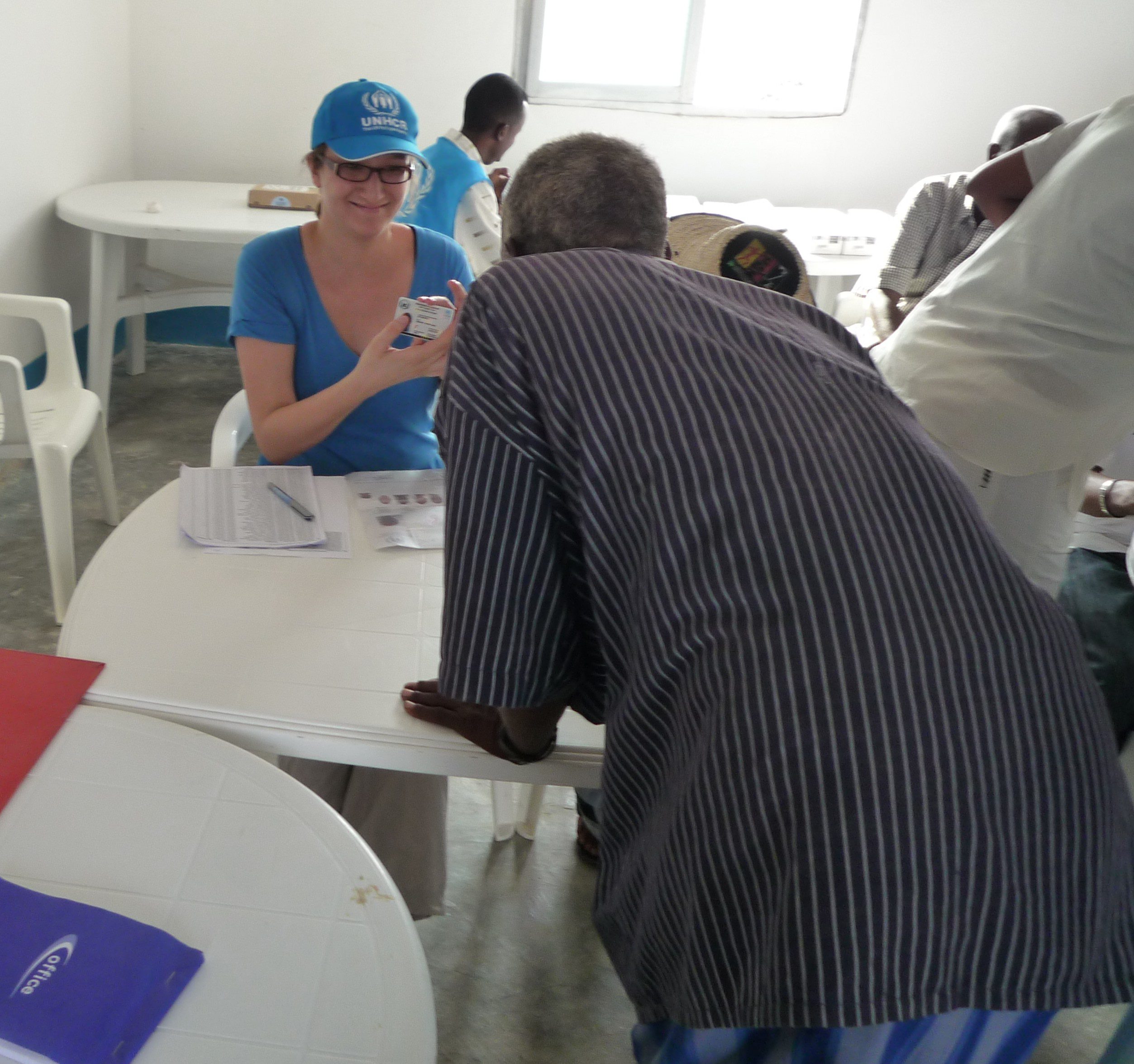 Djibouti : refugees grasp security in their hands with new ID cards ...